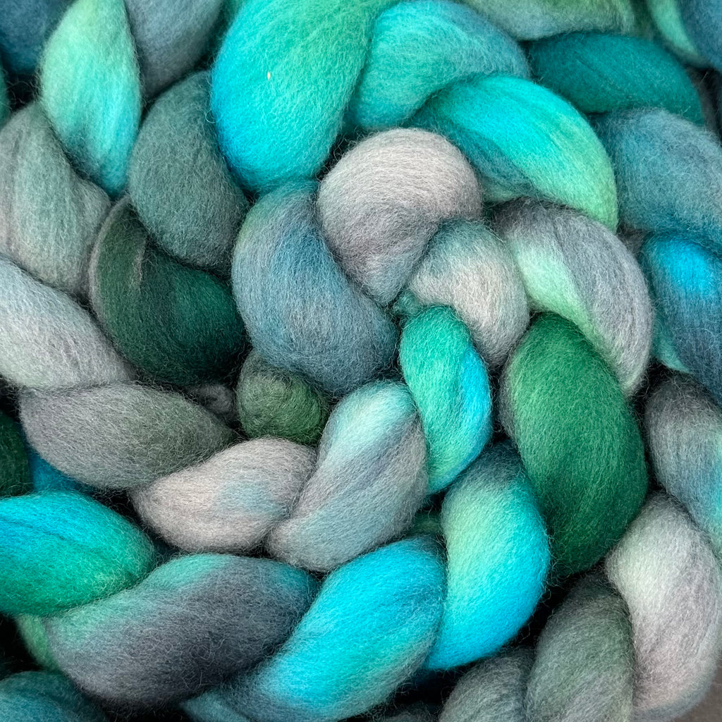 Deep Dyed Yarns by Lunabudknits