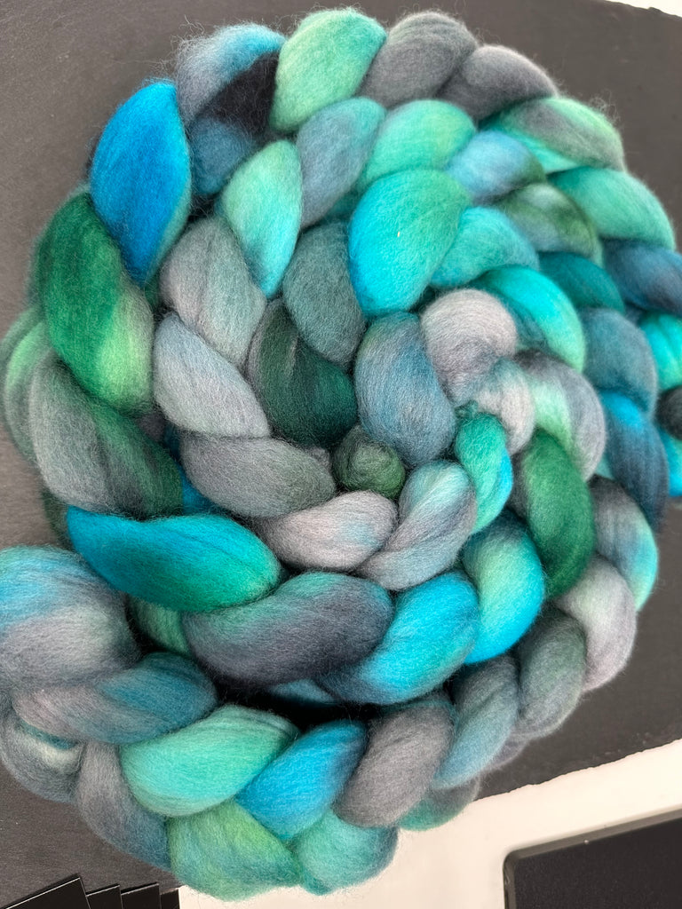 Deep Dyed Yarns by Lunabudknits