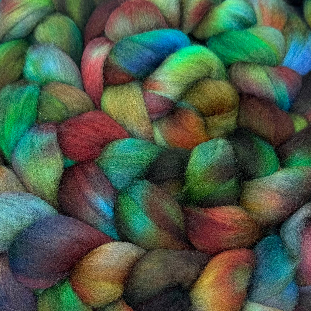 Deep Dyed Yarns by Lunabudknits