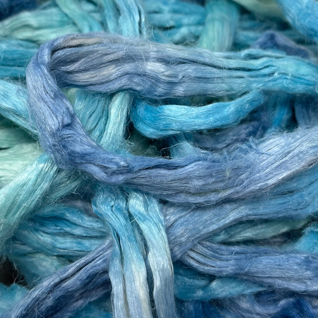 Deep Dyed Yarns by Lunabudknits