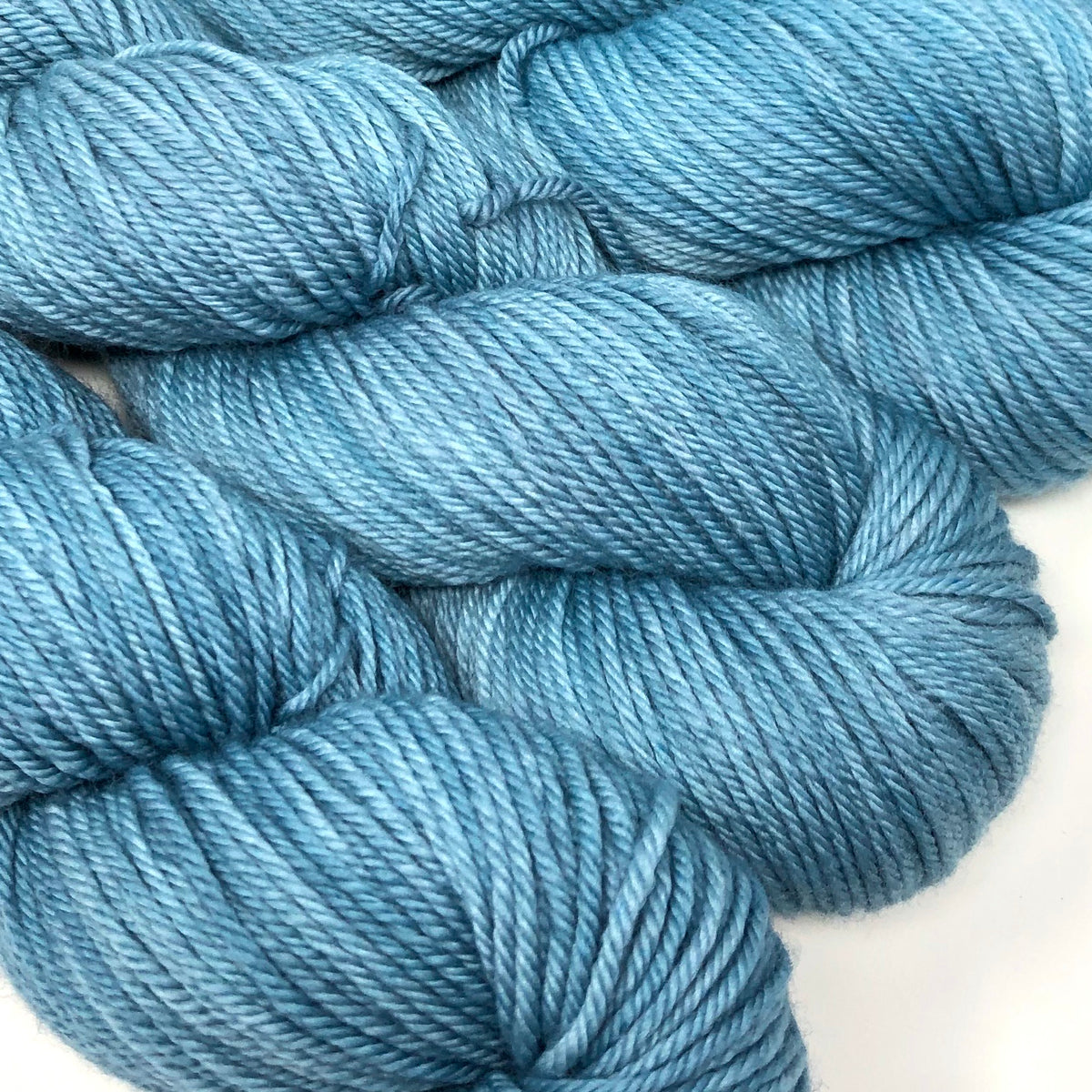 Grit Merino Worsted Weight yarn Mirror – Deep Dyed Yarns